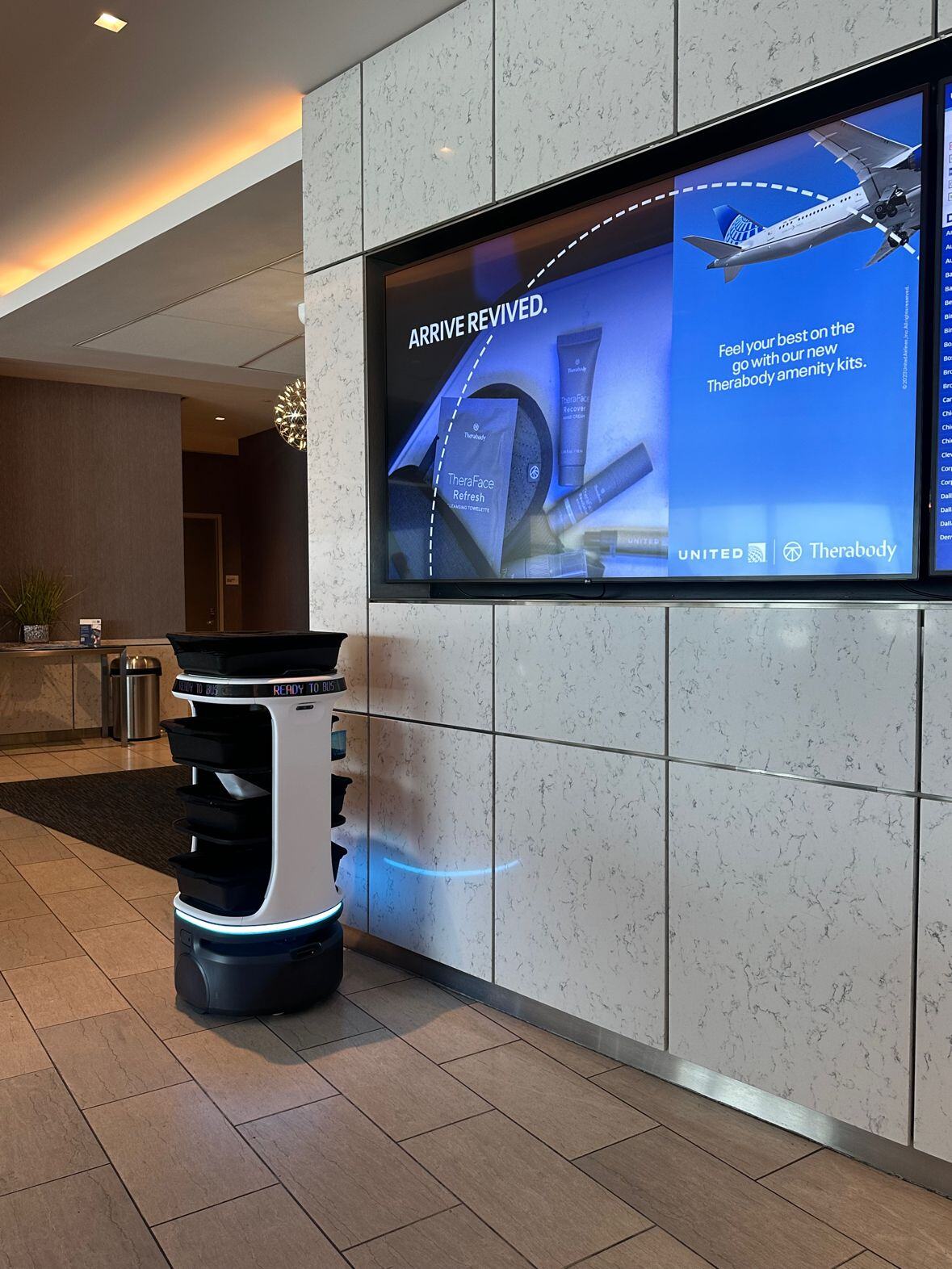 Bear Robotics Servi+ Robot