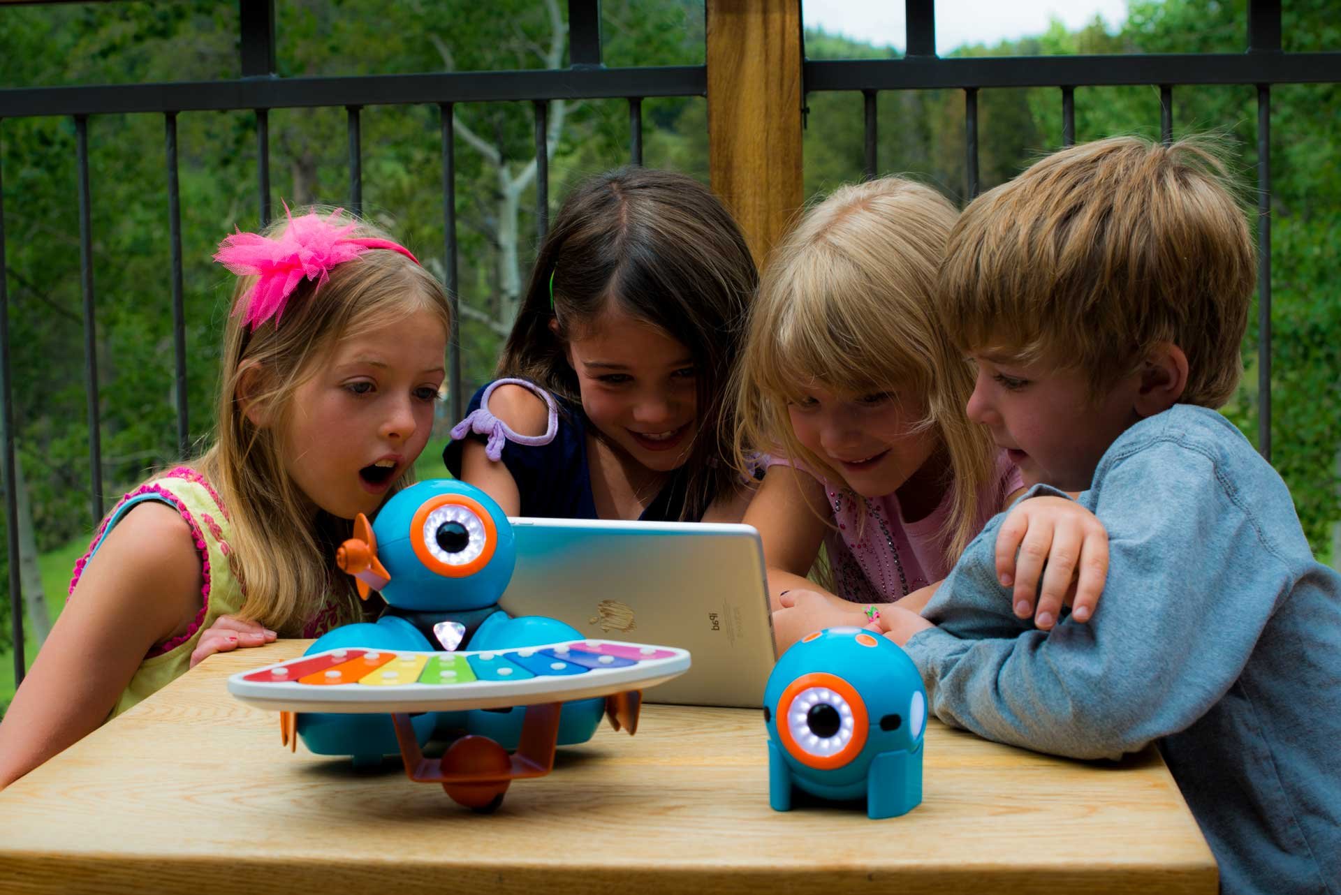 5 STEM Toys to Grab Kids' Interest Early