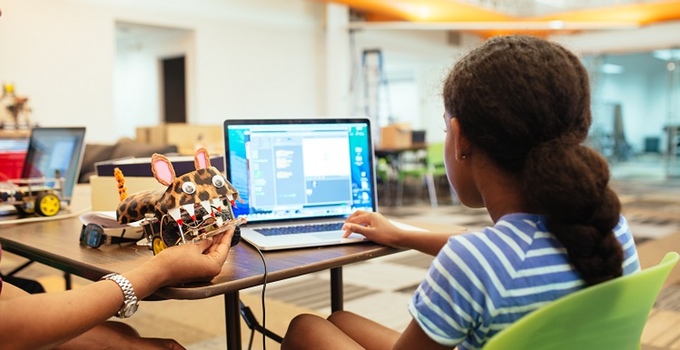 Unlocking the Code for Robotics in the Classroom