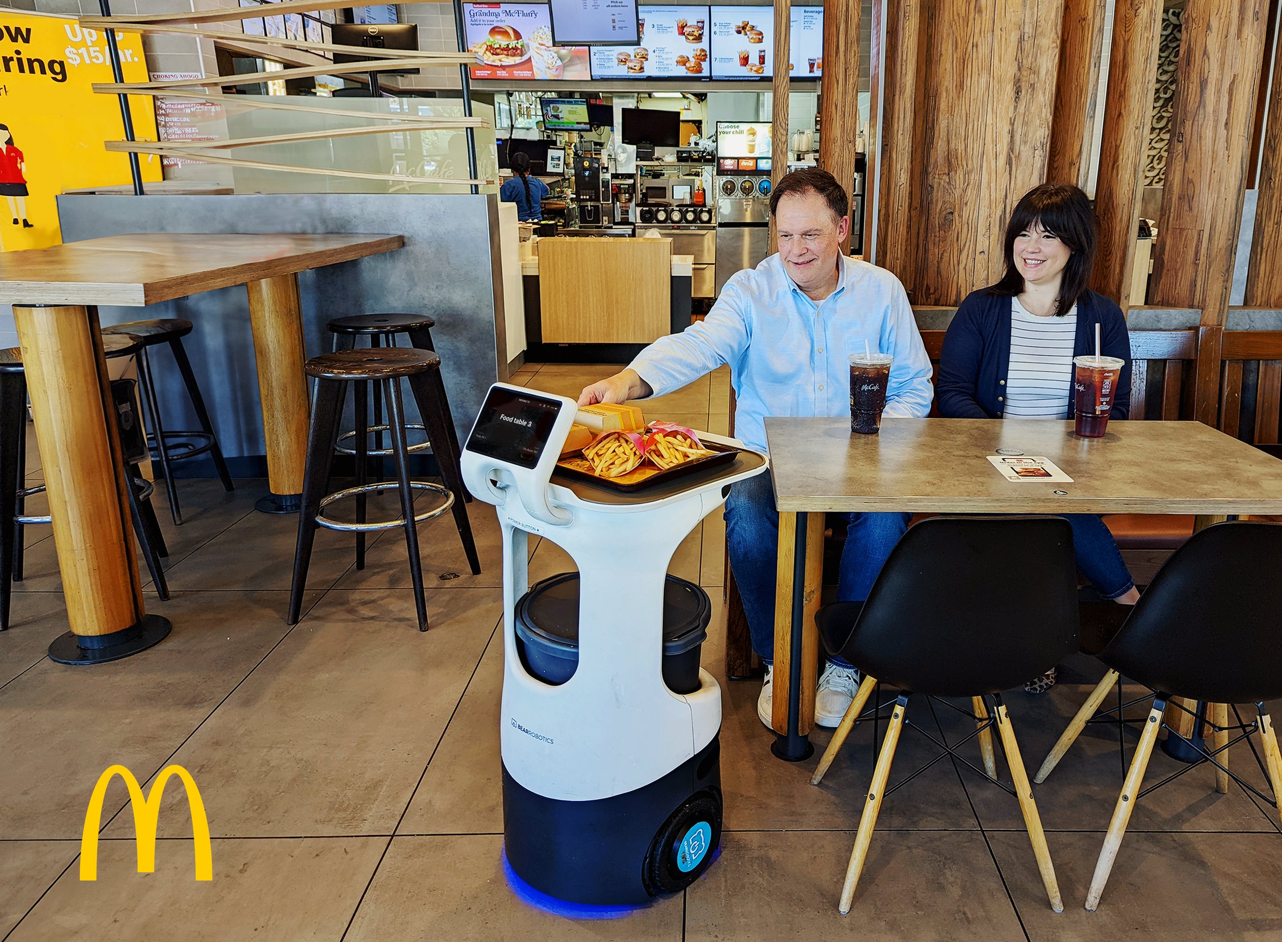 Restaurant Robots: Food Delivery & Service | RobotLAB