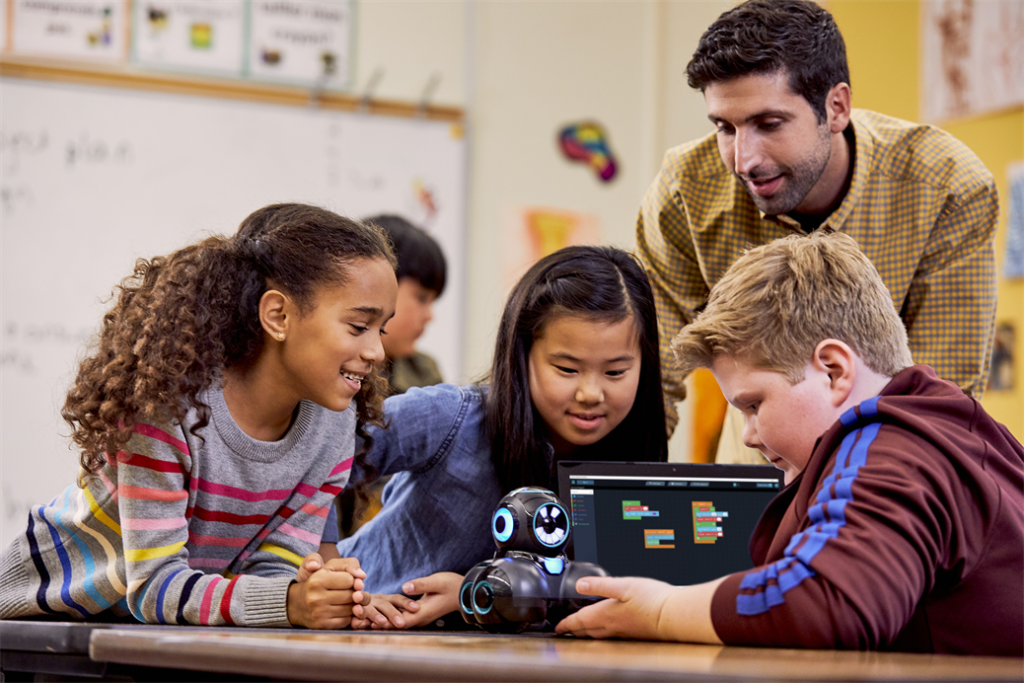 8 Tips for Gearing Up to Teach STEM