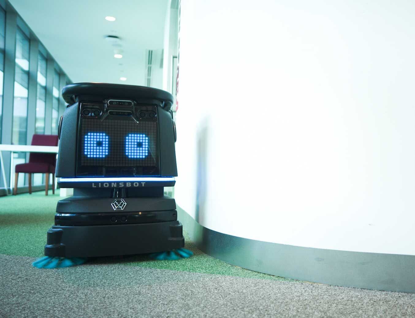 Lionsbot R3 Vac (3D LIDAR) Robot