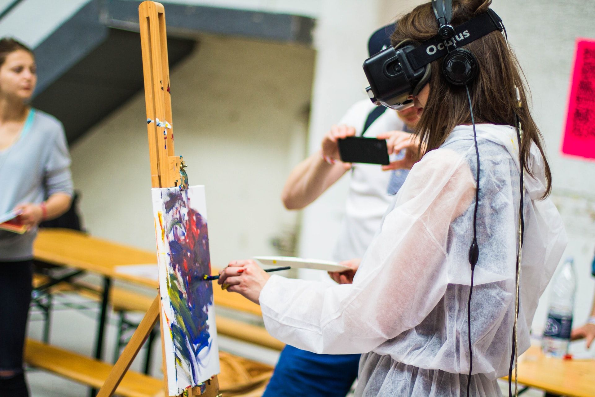 How to use VR for engaging art lessons